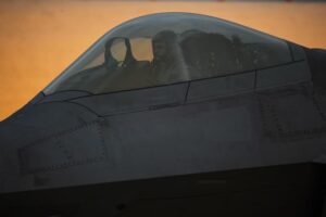 F-22ラプター：戦域での航空支配という新しい戦い方を実現 | 写真で学ぶ航空機のモノづくり