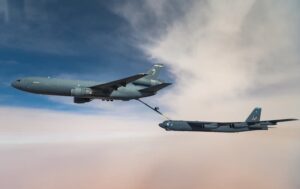 KC-10エクステンダー：3基のエンジンでKC-135の2倍の燃料を搭載可能 | 写真で学ぶ航空機のモノづくり