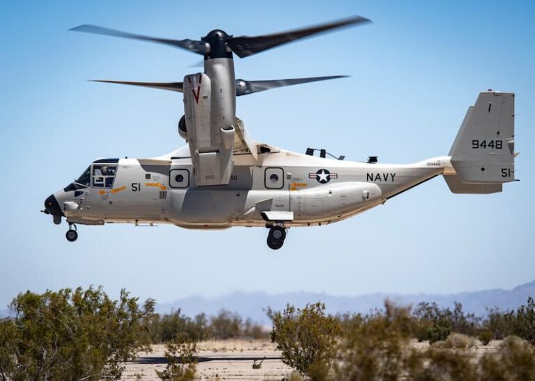 CMV-22オスプレイ：空母と基地との間で物資と人員をつなぐ艦上輸送機 | 写真で学ぶ航空機のモノづくり