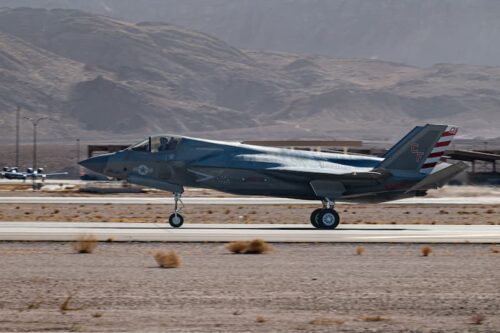 F-35B：世界で唯一の超音速・短距離離陸/垂直着陸(STOVL)・ステルス | 写真で学ぶ航空機のモノづくり