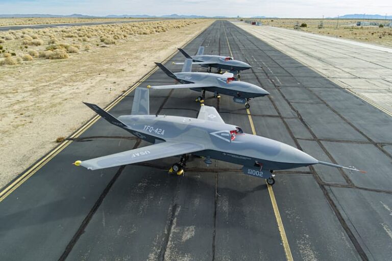 米国空軍の協調戦闘機(CCA)の開発進捗状況2026年2月：YFQ42A&YFQ-44A | 写真で学ぶ航空機のモノづくり